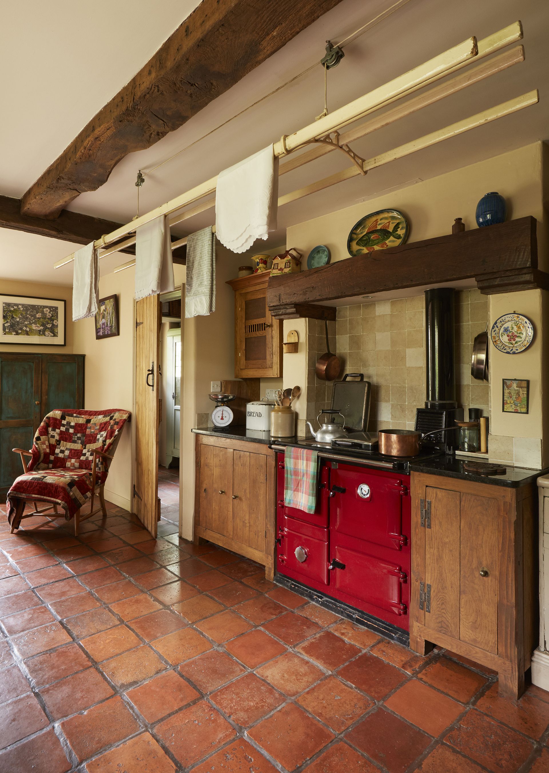 Real home: a pretty farm cottage sees an Arts & Crafts inspired ...