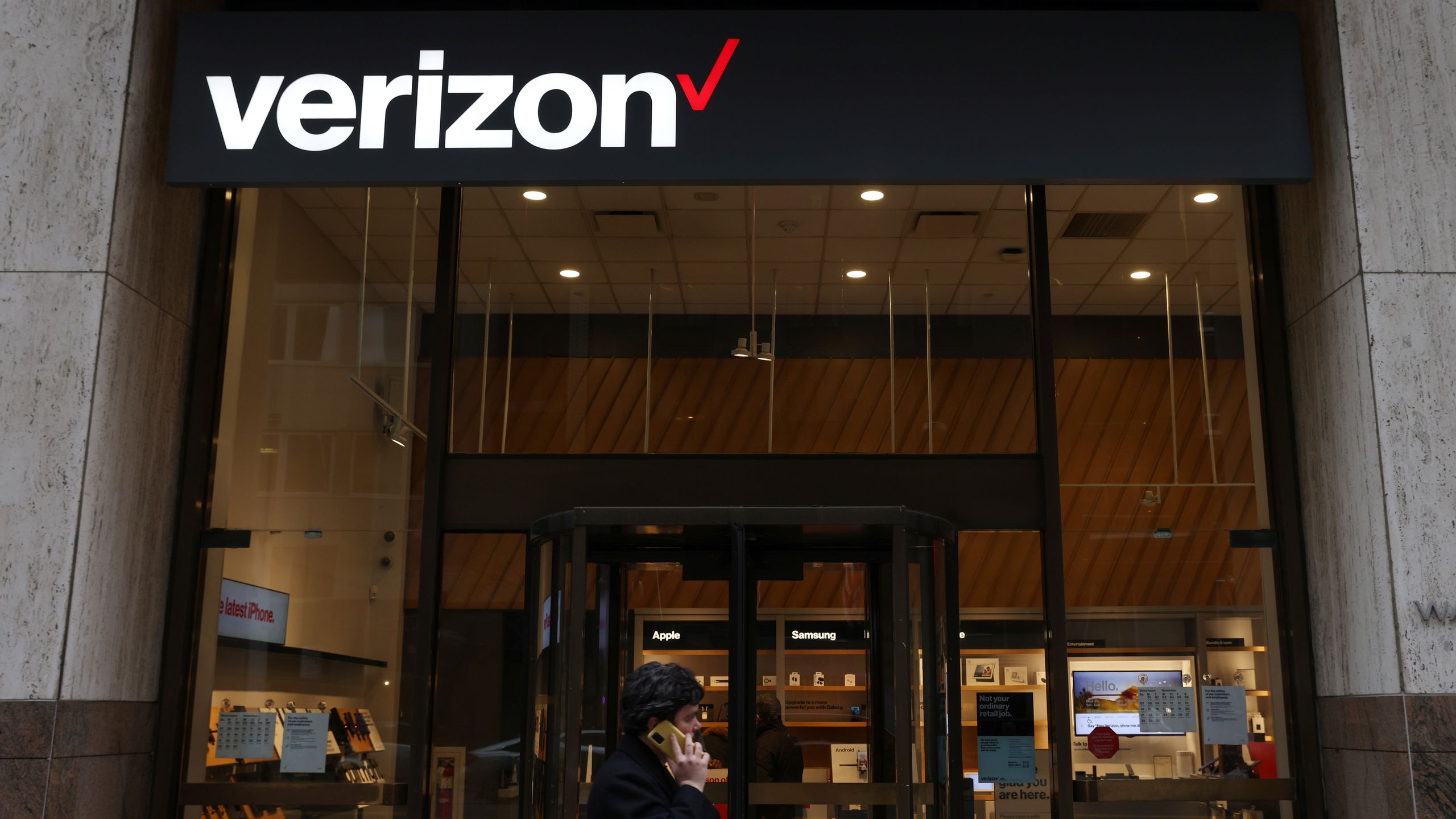 Verizon promo codes for Nov 2025 | $50 OFF