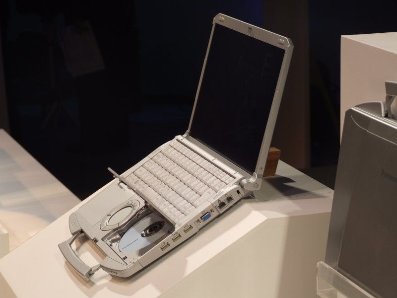 First Look: Panasonic CF-18 | IT Pro