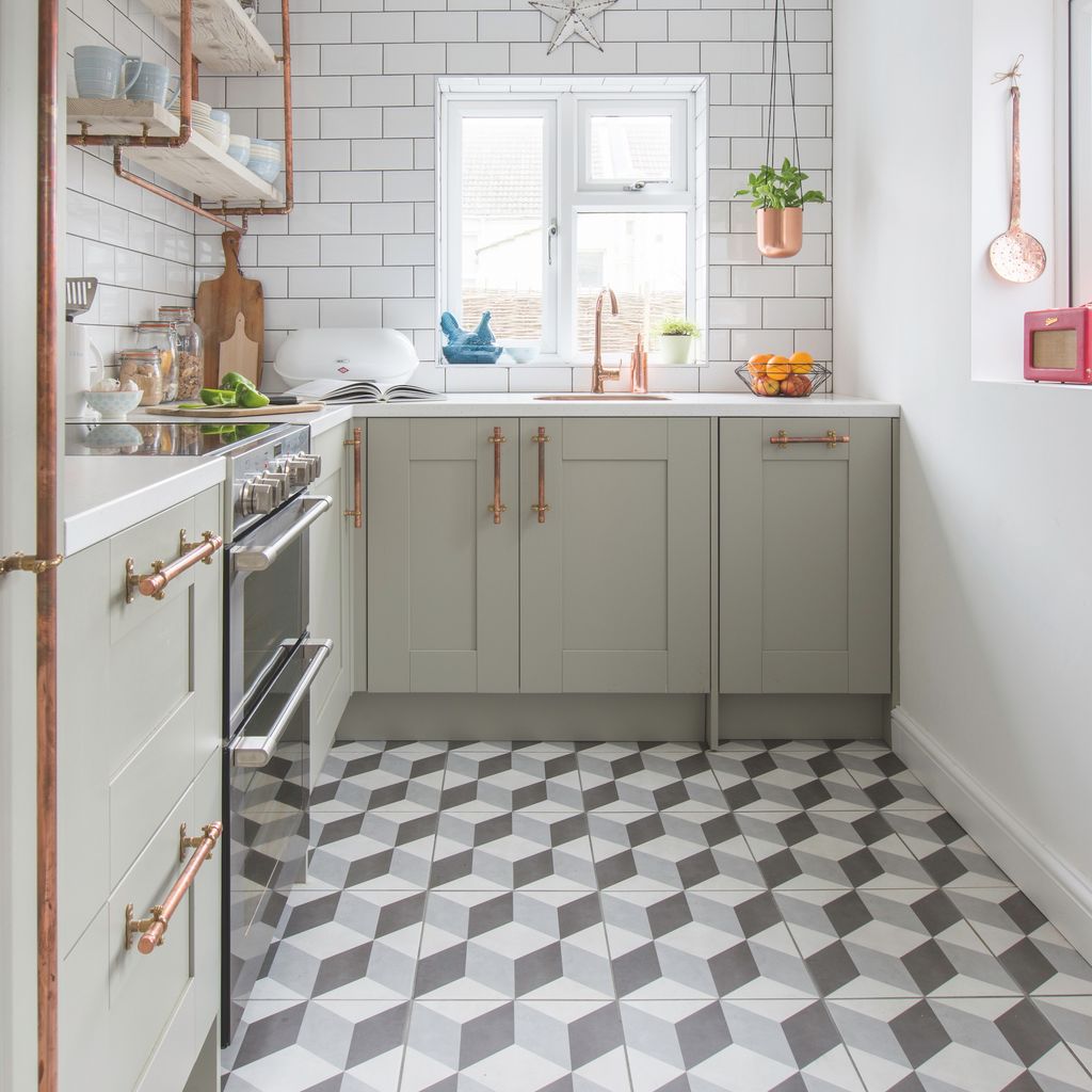 10 Narrow kitchen ideas – 10 ways to work this tricky shape | Ideal Home