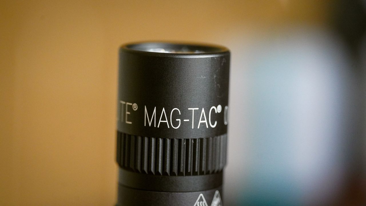 Maglite MAG-TAC Rechargeable LED Torch review | T3