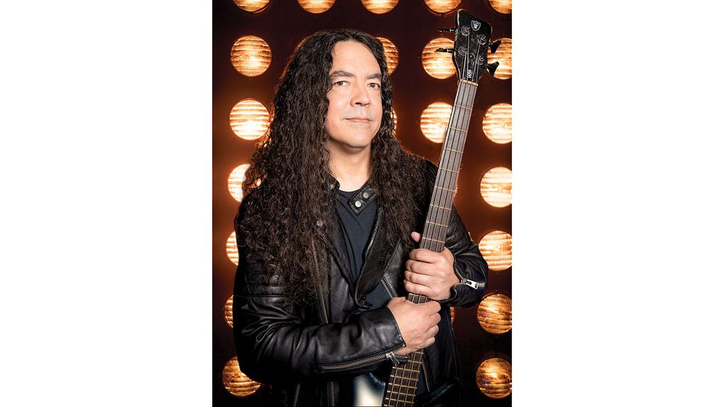 Alice In Chains' Mike Inez: "I think beat-up basses sound better ...