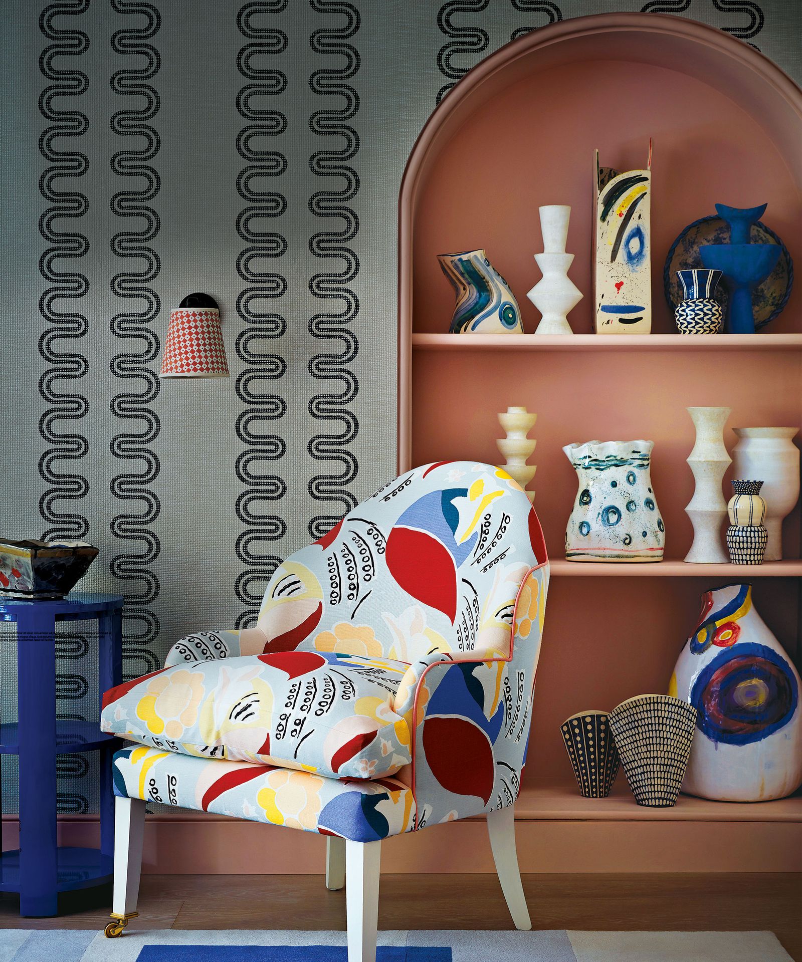 Styling a shelf: 10 expert tips for a pretty vignette | Homes and Gardens