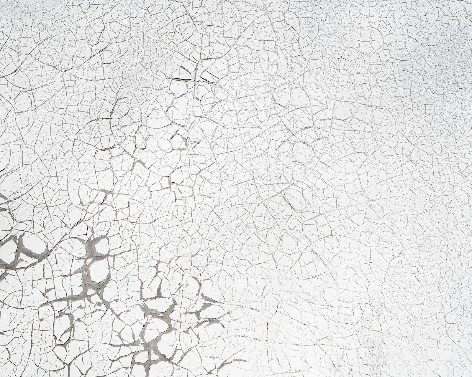 How to fix ceiling cracks: 5 steps to a smoother ceiling | Homes and ...