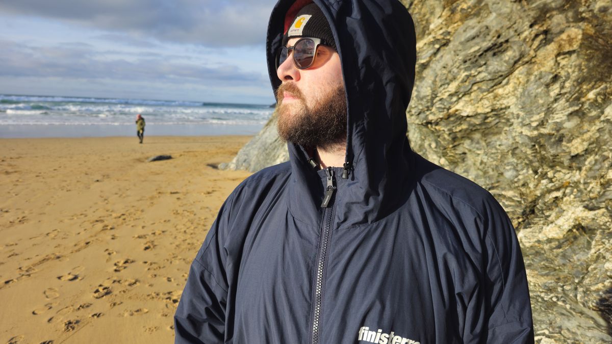 Finisterre Tego changing robe: A lightweight robe that's packable ...