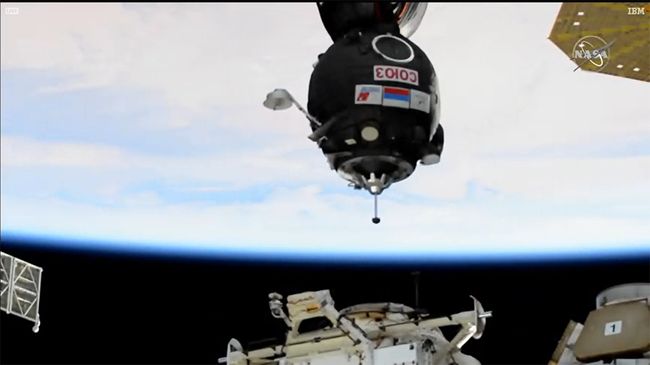A Soyuz capsule just made a record-breaking 3-hour flight to the ...