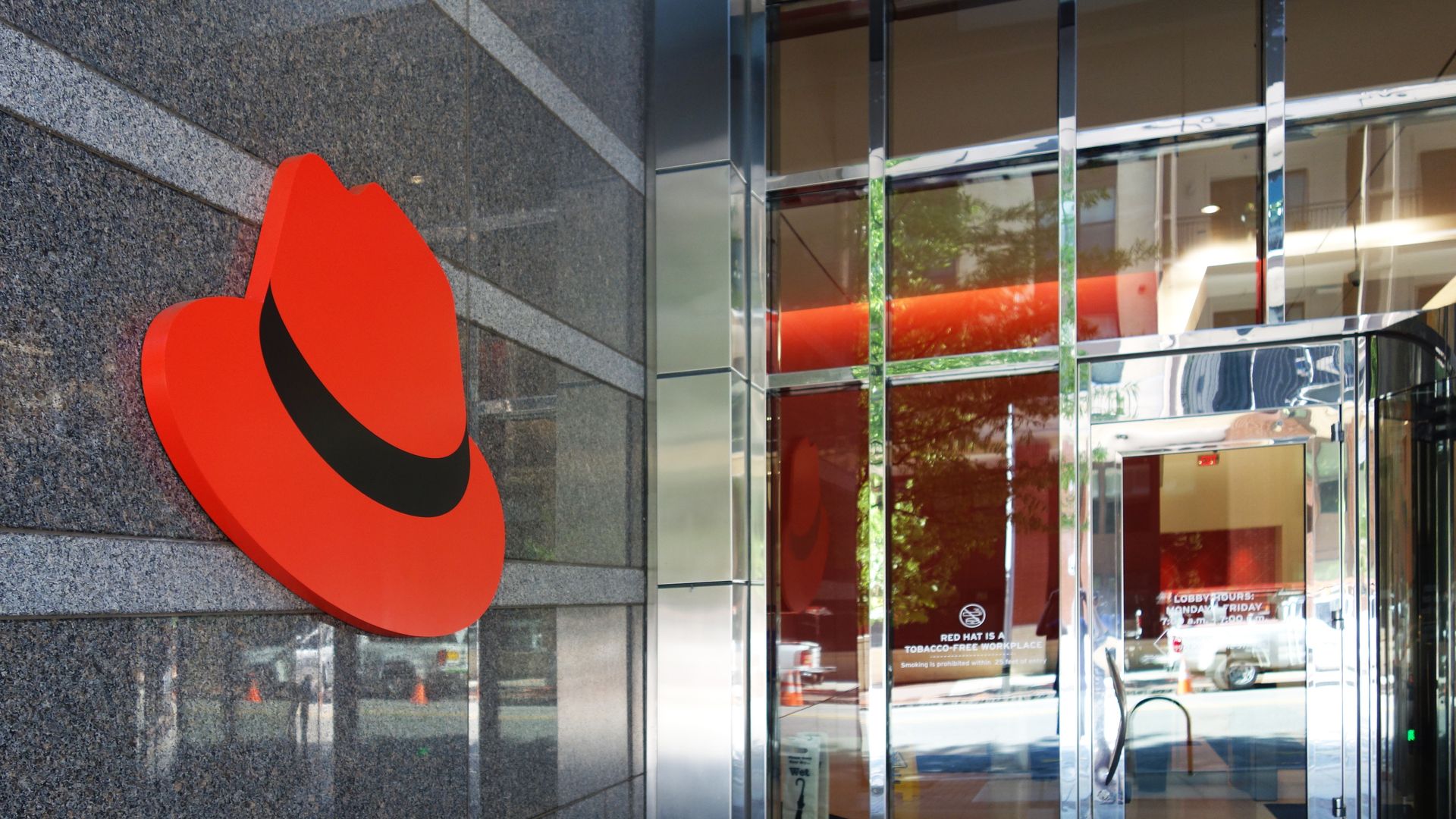 Red Hat partners with Lockheed Martin to bring AI to military platforms ...