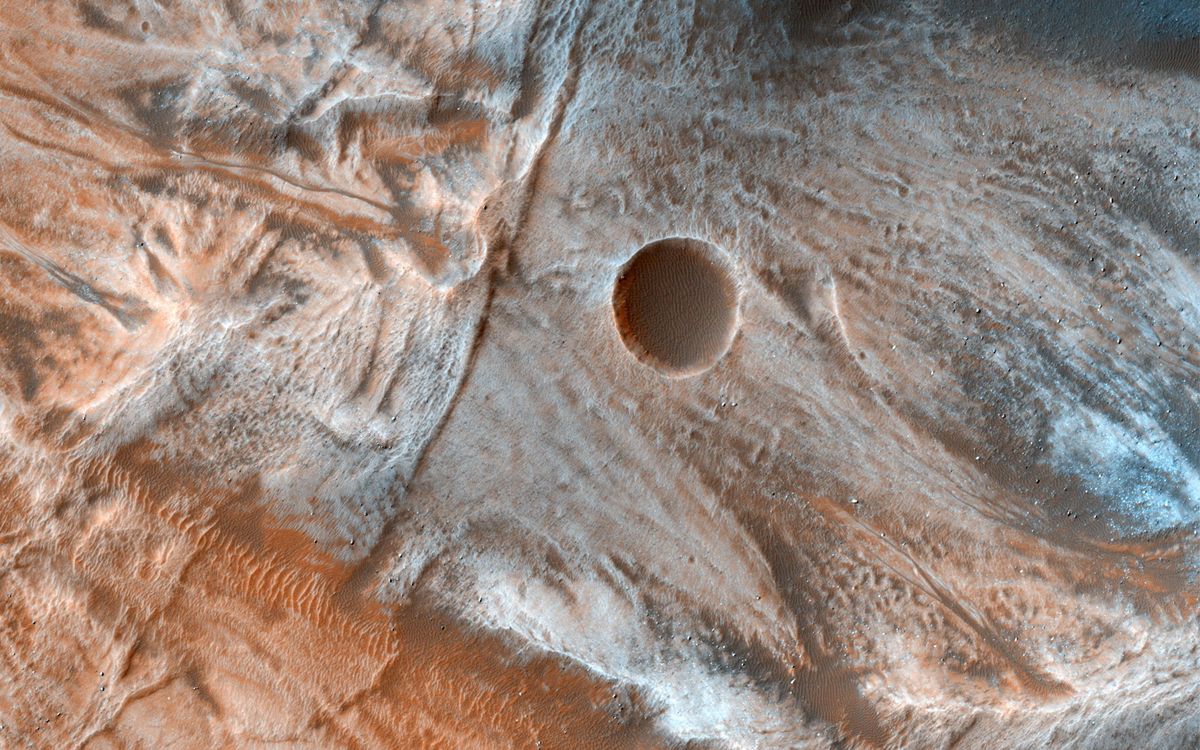 Massive Martian Slopes May Harbor Ice | Space
