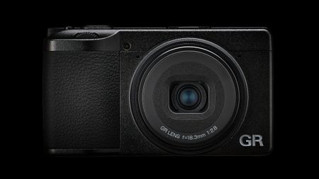 What are the pros and cons of electronic shutters on cameras? | Digital ...