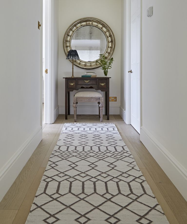 Hallway carpet ideas: 10 tips for cozy, welcoming flooring | Homes and ...