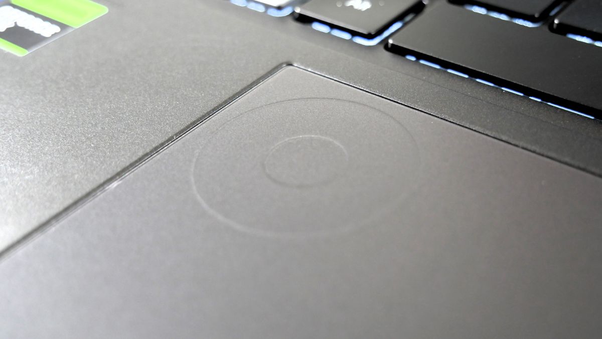 I love weird laptop designs, here are 3 that hit or missed in 2025 ...