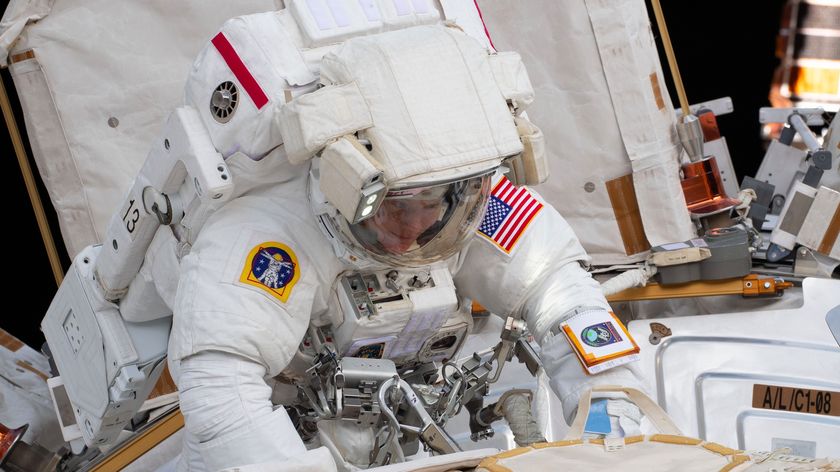 The Spacewalks of Expedition 59 in Photos | Space