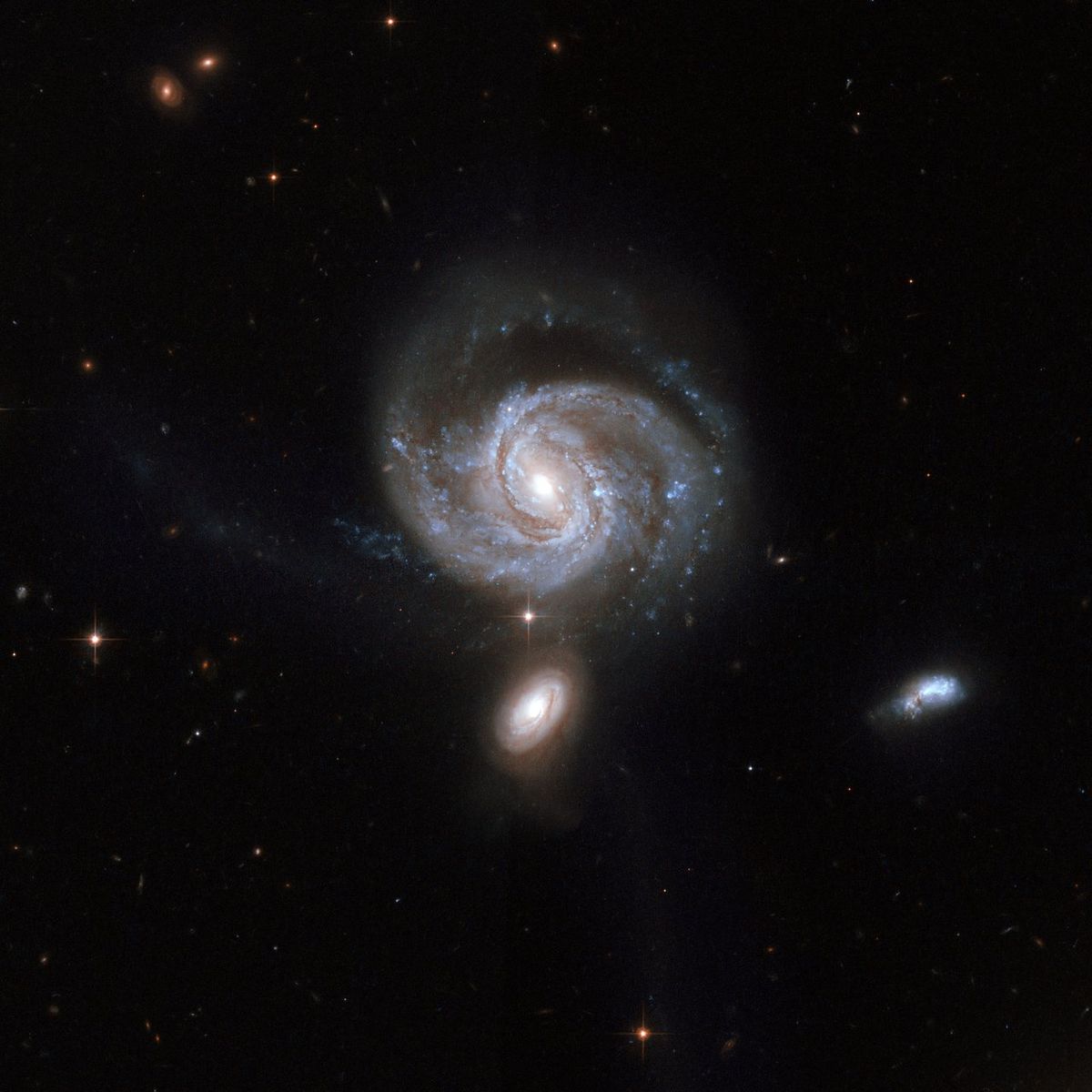 2 Monster Black Holes Spotted at Galaxy's Heart | Space