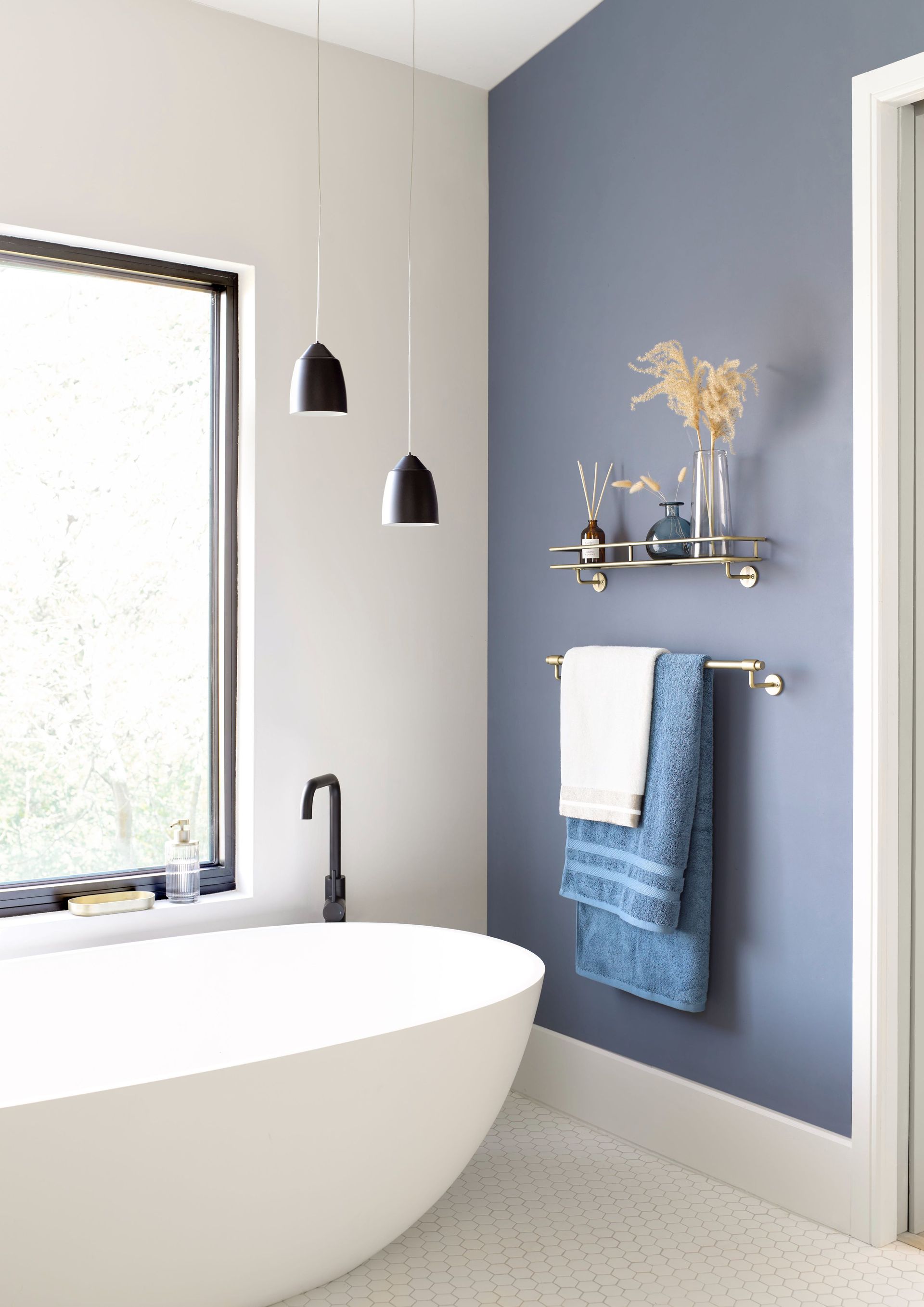 12 bathroom ceiling lighting ideas to elevate a functional space ...