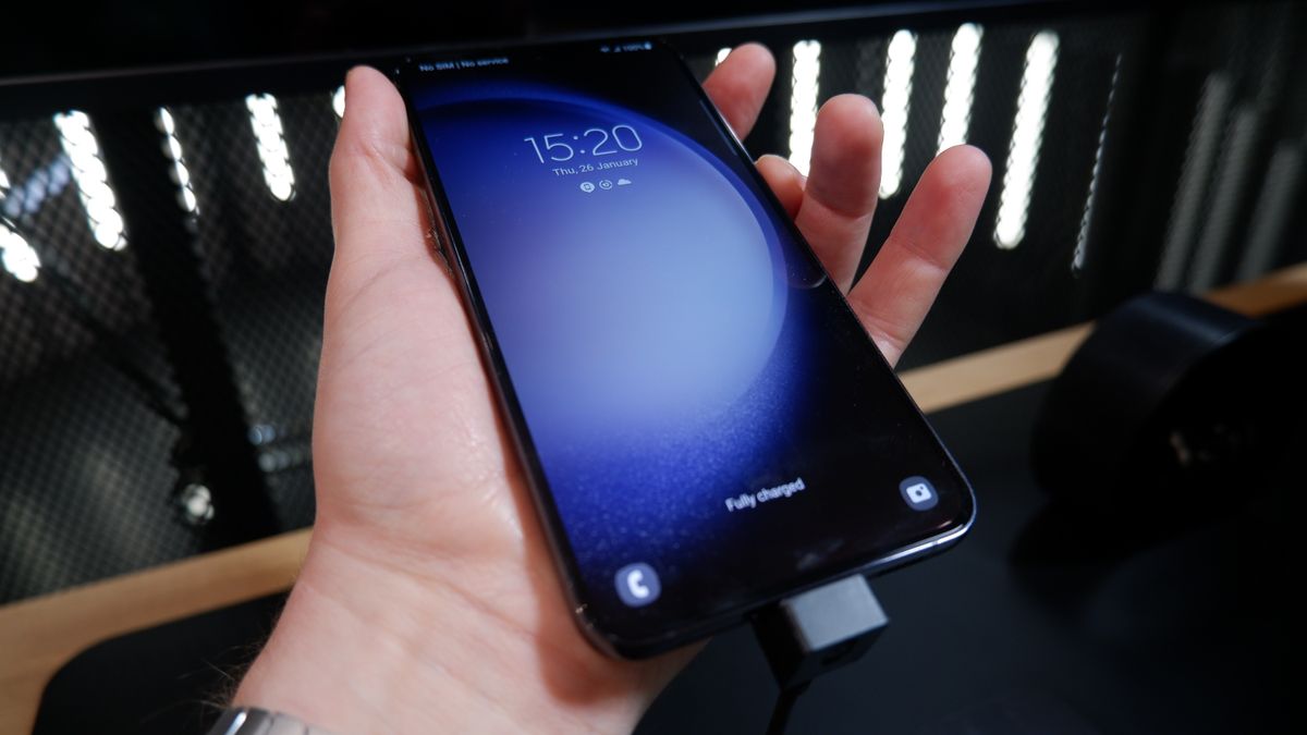 Samsung Galaxy S23 vs iPhone 14: Which one is better? | Laptop Mag