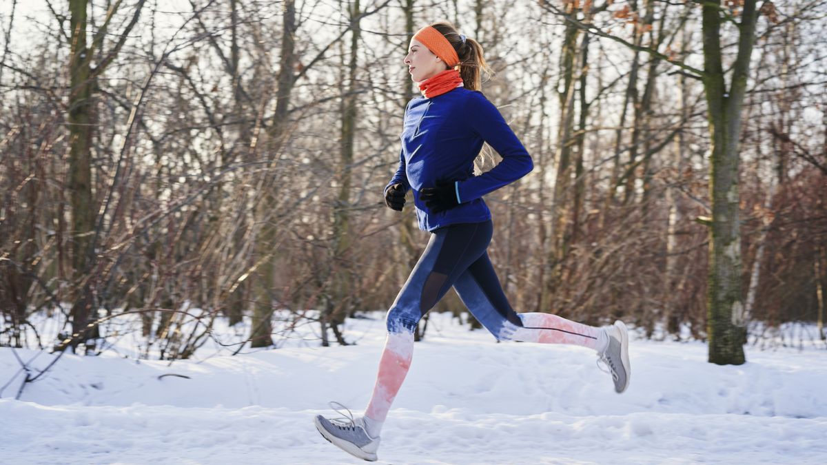 How to run in the snow: 8 expert tips | Advnture