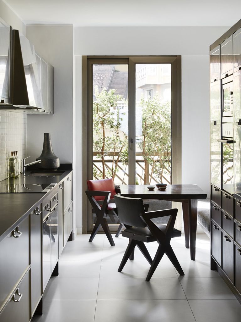 How to Squeeze Seating Into a Galley Kitchen | Livingetc