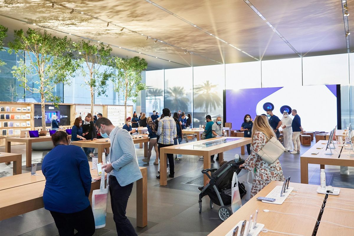 Apple shares photos from the opening of its new store in Abu Dhabi | iMore