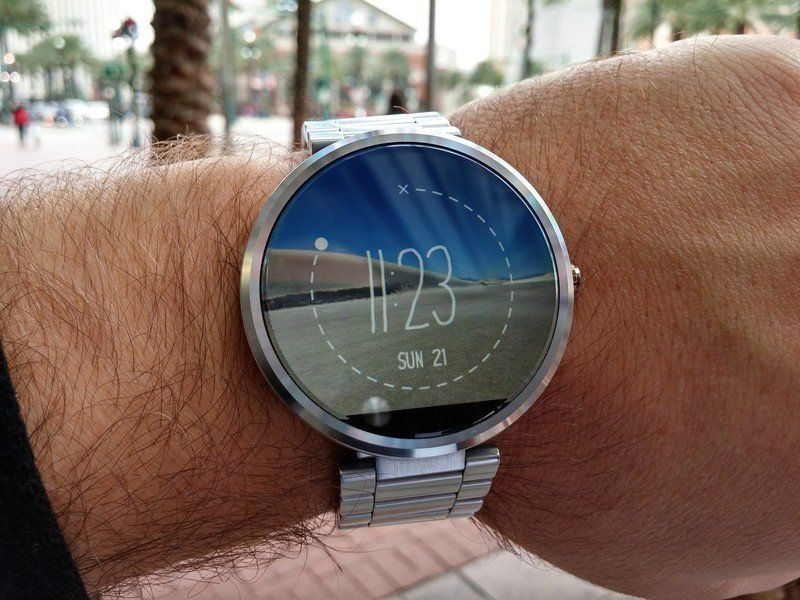 Early Android watches had the best and worst of smartwatch tropes ...