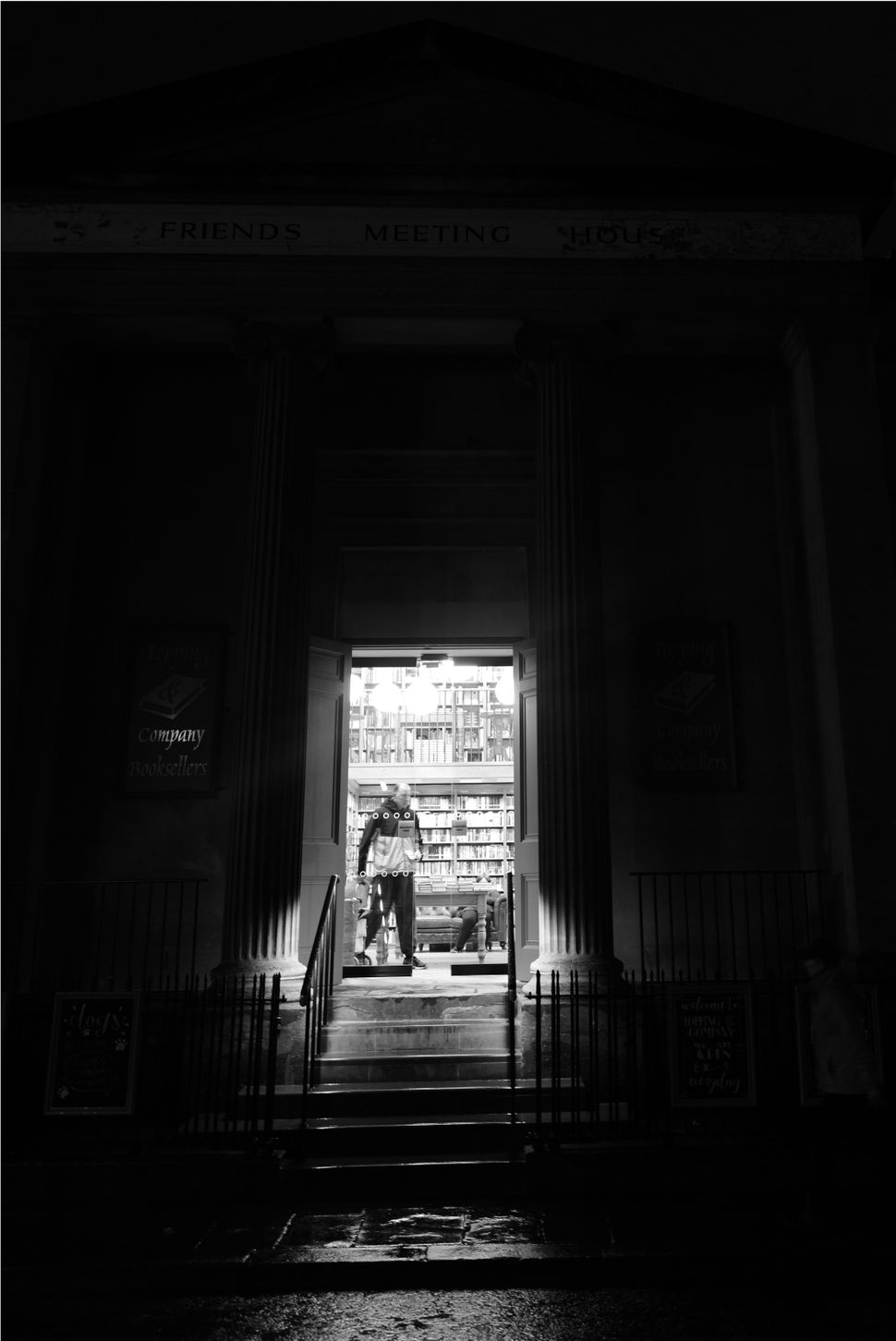 The Leica Q3 is an amazing premium compact camera, where you're getting ...