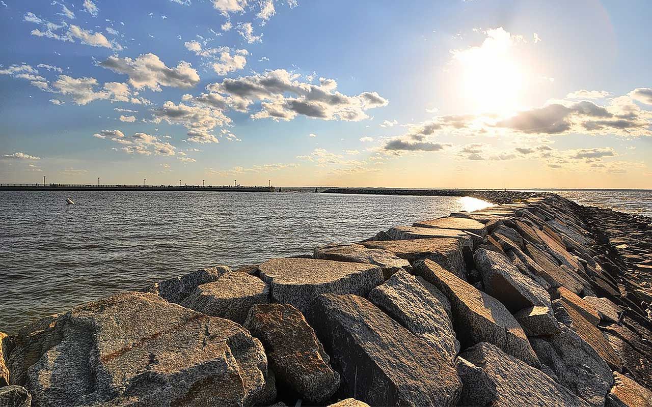28 Great Places to Retire Near the Beach | Kiplinger