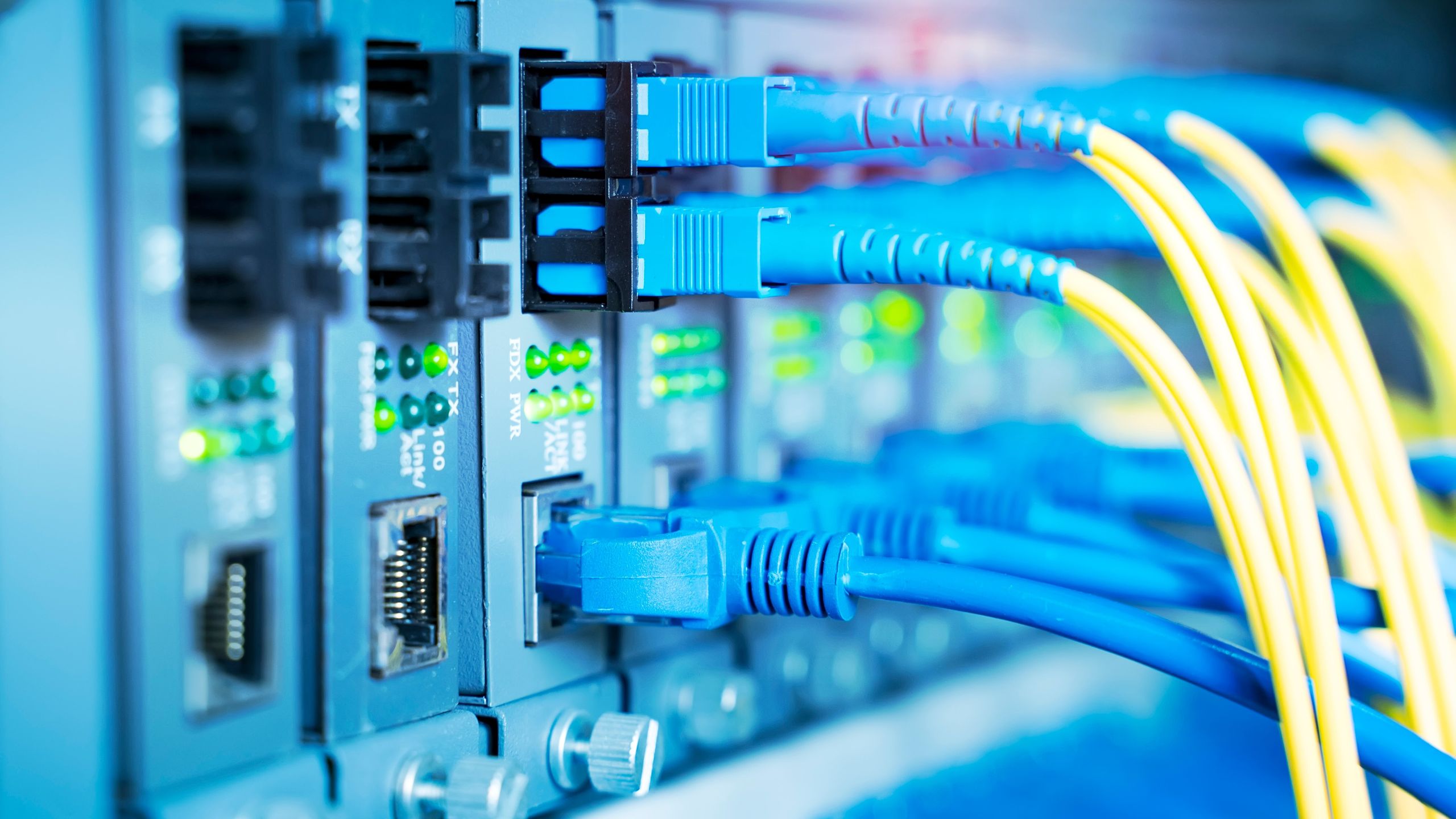 Japan achieves staggering 402 Tb/s data rate with commercial optical ...