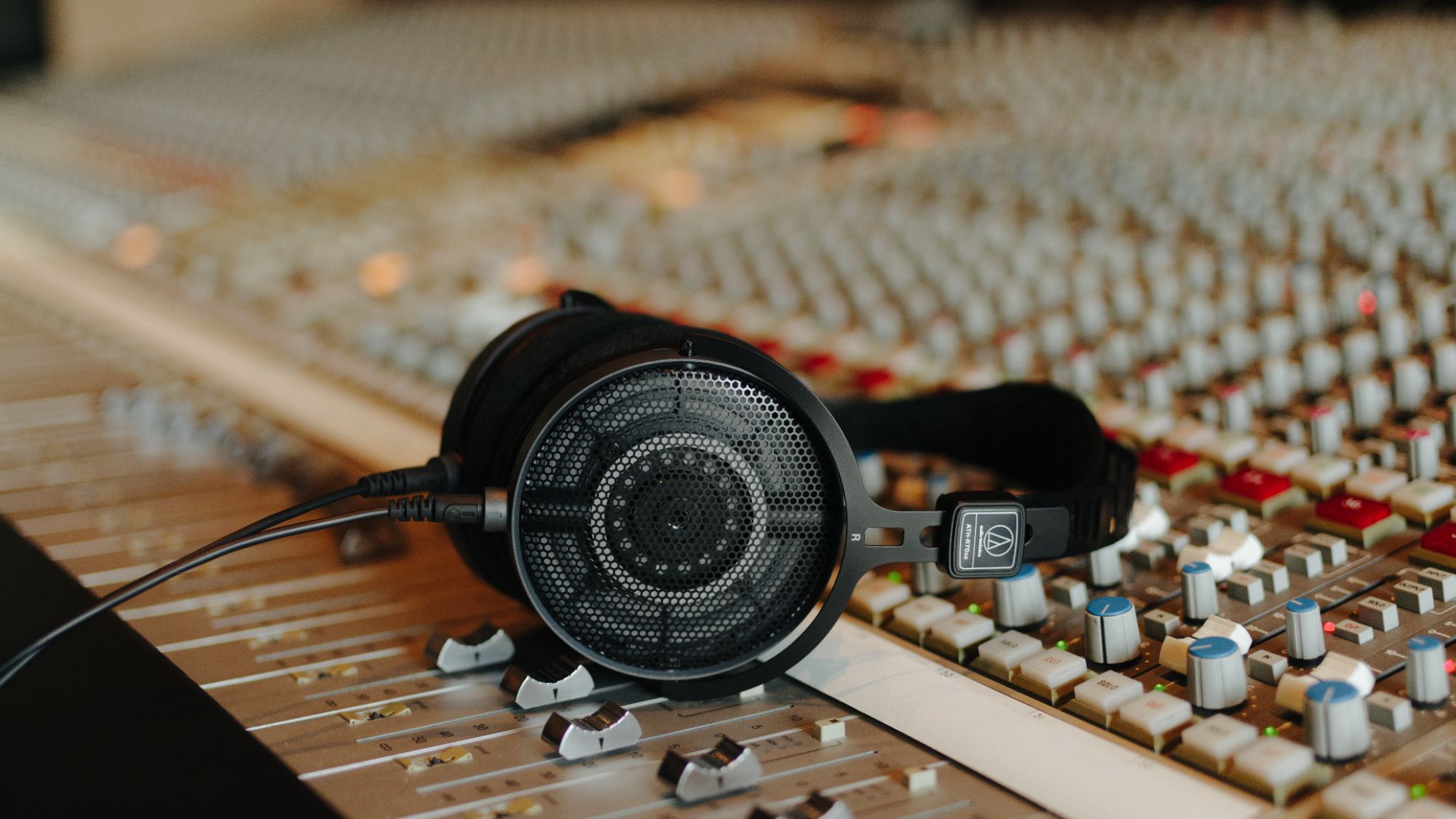 Audio-Technica's open-back reference headphones blend sonic precision ...