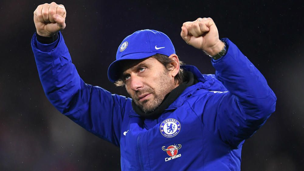 'Committed' Conte will not walk out on Chelsea | FourFourTwo