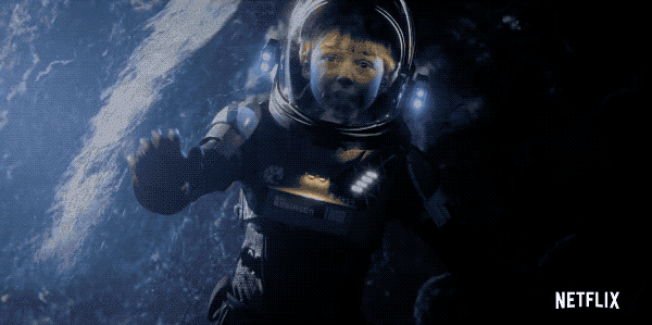 Netflix's Full Lost in Space Trailer Is Here, And It Answers Tons Of ...