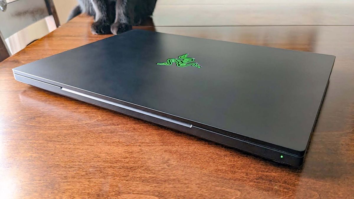 Razer Blade 14 (2024) review: 240Hz gaming with an RTX 4070 and ...