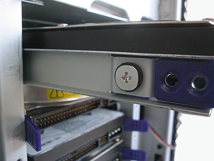 Anti-Vibration Rails For Drives - 15 Case Power Tower Round-Up | Tom's ...