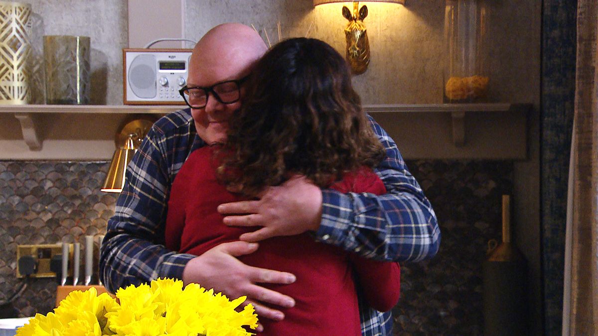 Emmerdale spoilers: Chas Dingle KISSES her ex Paddy! | What to Watch