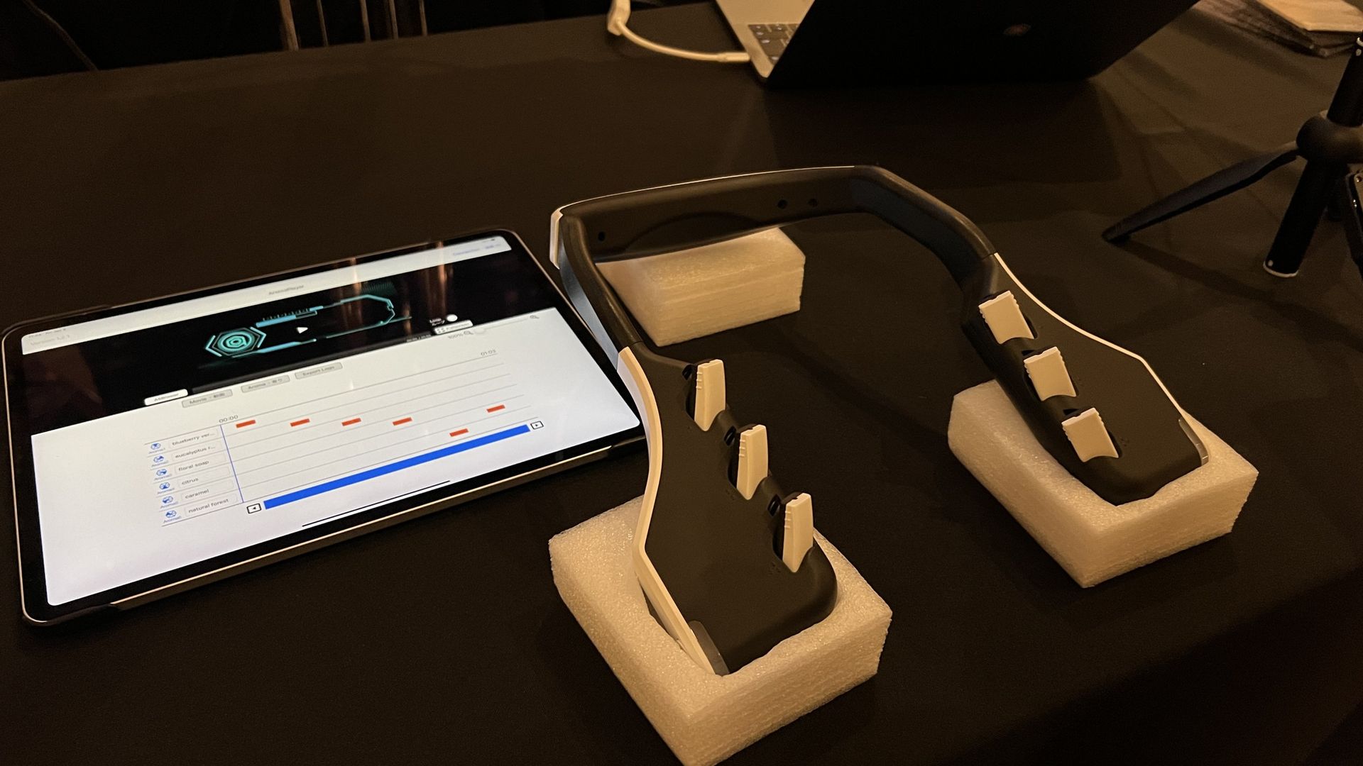 We tried smell-o-vision for VR — squirting scents in your face to set ...