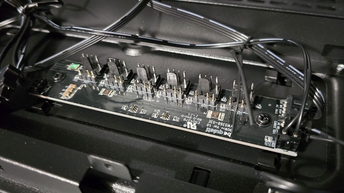 Be Quiet Light Base 600 LX Case Review: Innovative design, lackluster ...