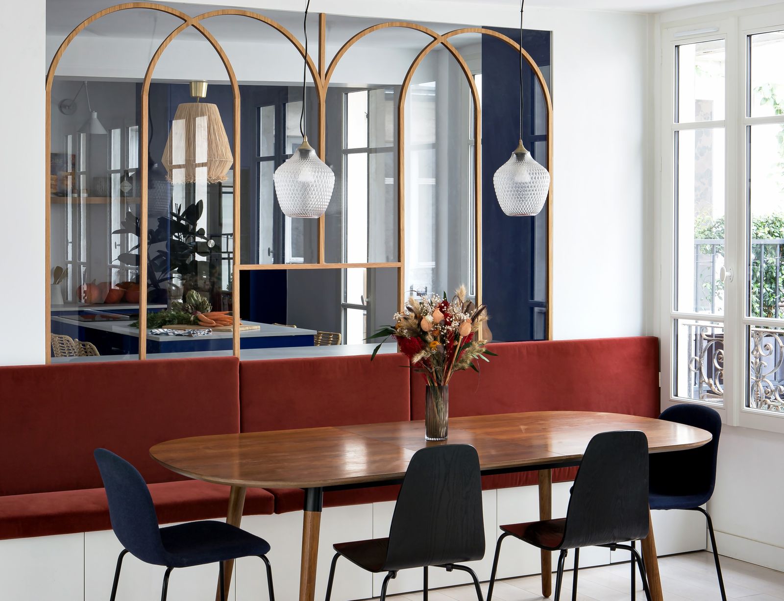 Colors That Go With Maroon — 5 Exciting Pairings to Try | Livingetc