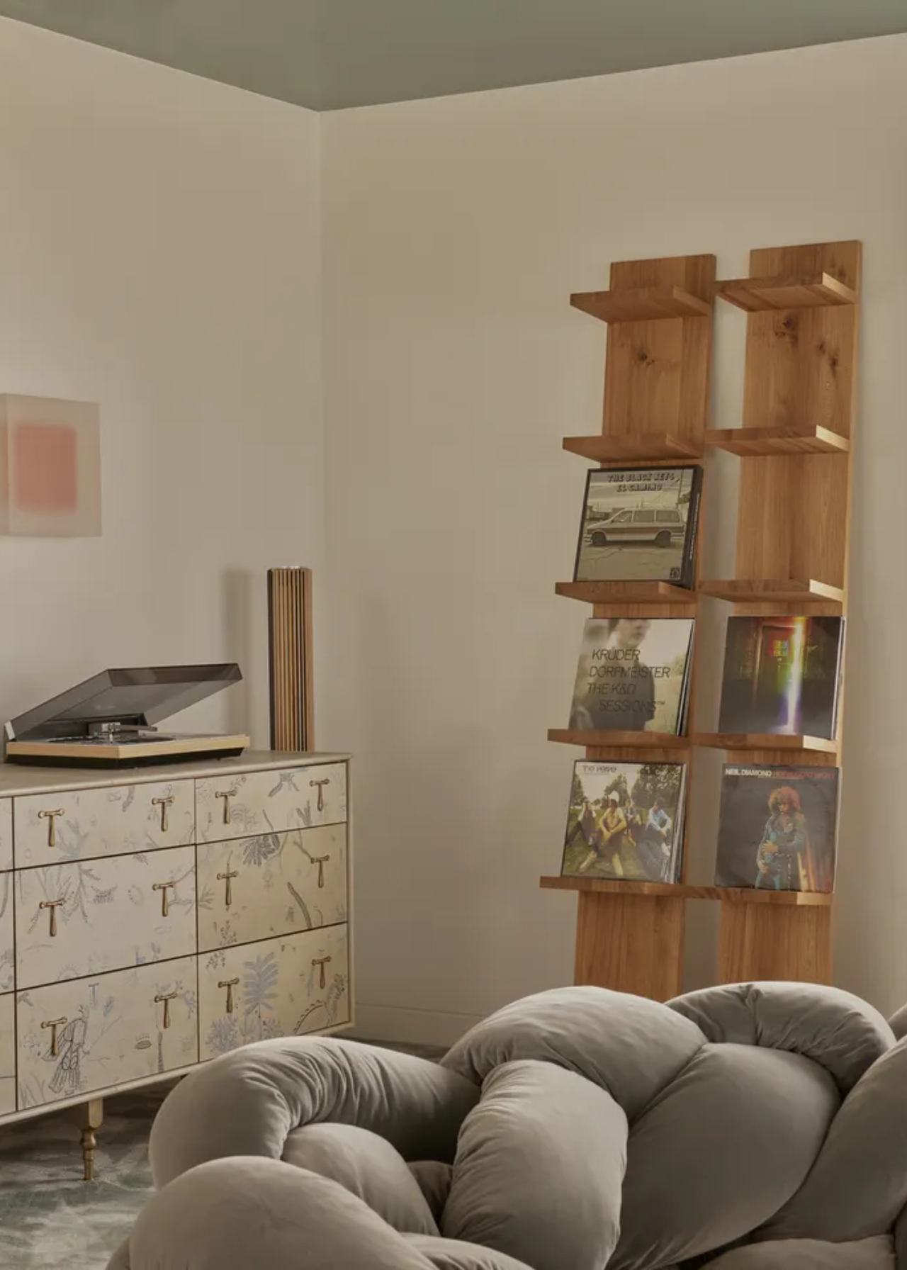 How to Organize Your Vinyl Collection, According to Record Experts ...