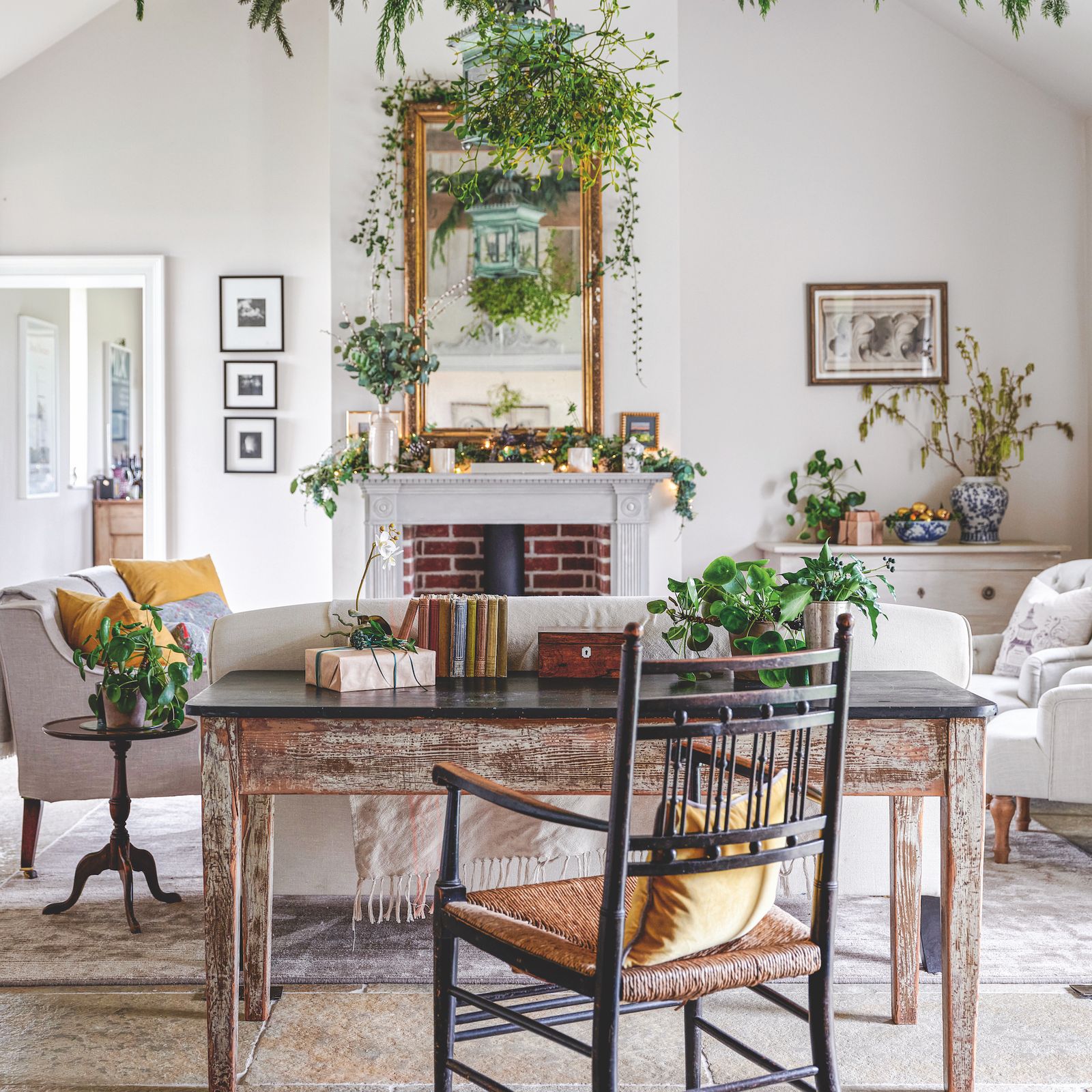 This restored stable block in Kent is the perfect home at Christmas ...