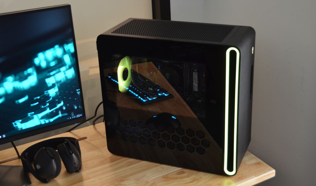 Alienware Aurora R16 review: a little less Alien, a little more office ...