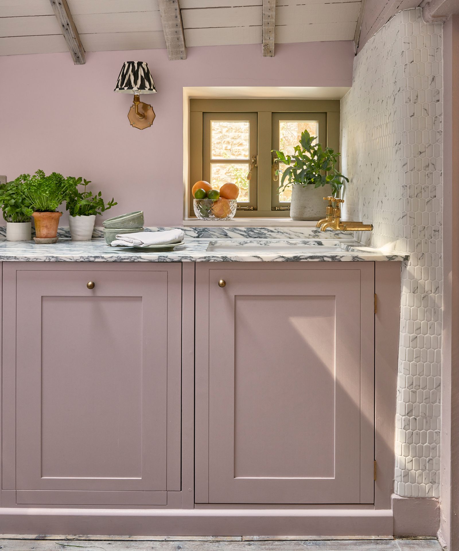 This Cotswolds cottage is filled with genius space-saving designs ...