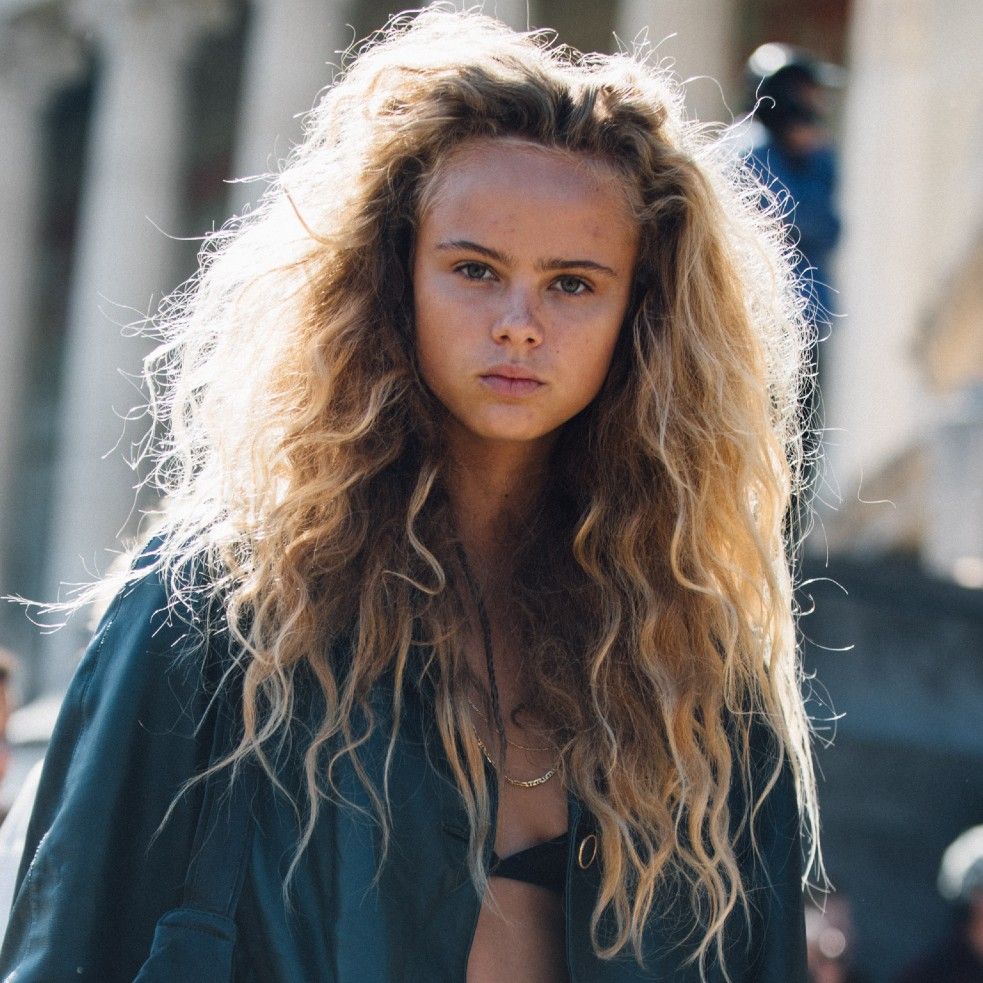 The Best Dry Texturizers Are Going to Add Grit and Volume | Marie Claire