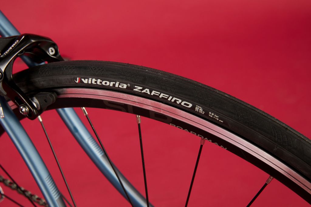 Boardman SLR 8.6 review - great value but the frame outclasses the ...