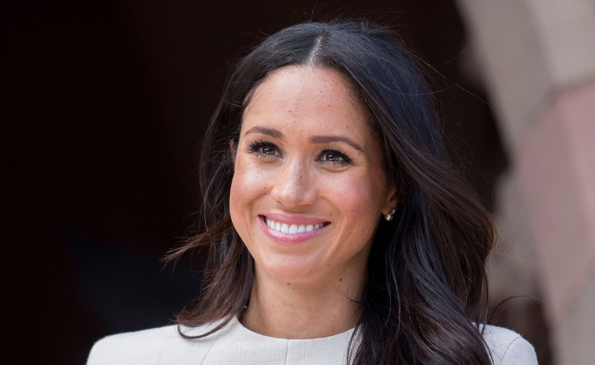 Meghan Markle Getting Reunited With Her Wedding Dress Is The Sweetest ...