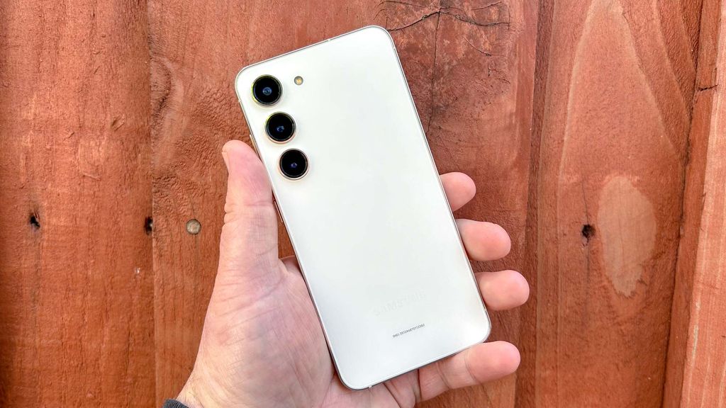 The average iPhone selling price is now nearly $1,000 — 5 phones to buy ...