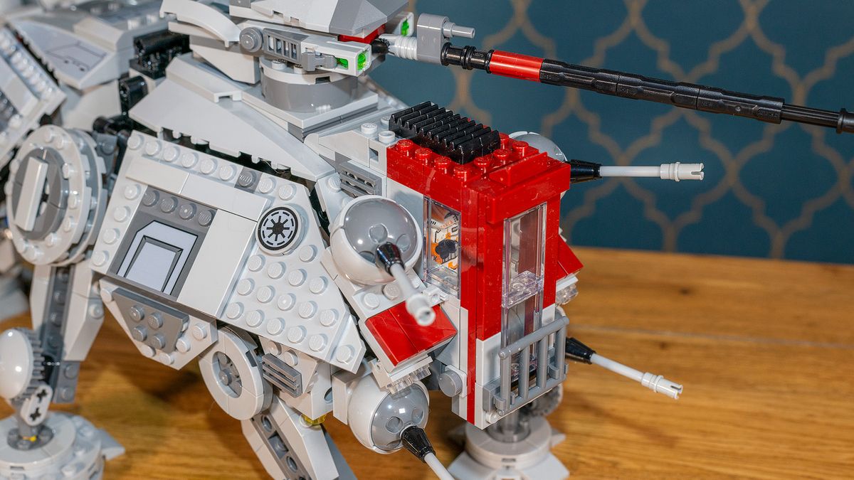 Lego Star Wars AT-TE Walker review | Space