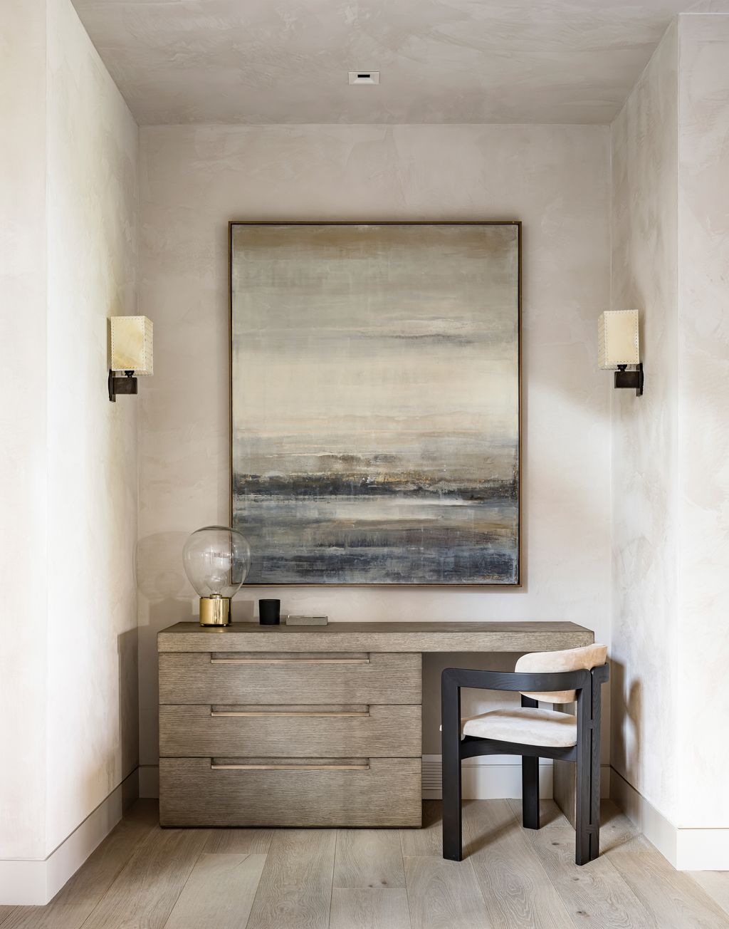 This Viral DIY Limewash Paint Hack Only Costs Less Than $20 | Livingetc