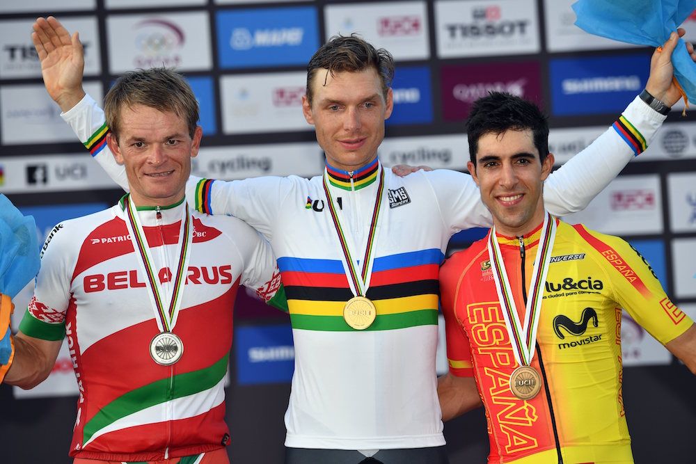 Tony Martin dominates to win record-equalling fourth World ...