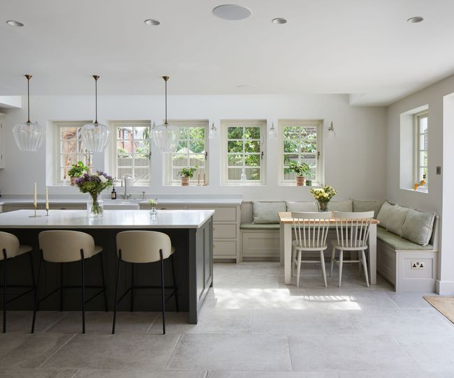 13 banquette seating ideas to maximise your kitchen space | Homebuilding