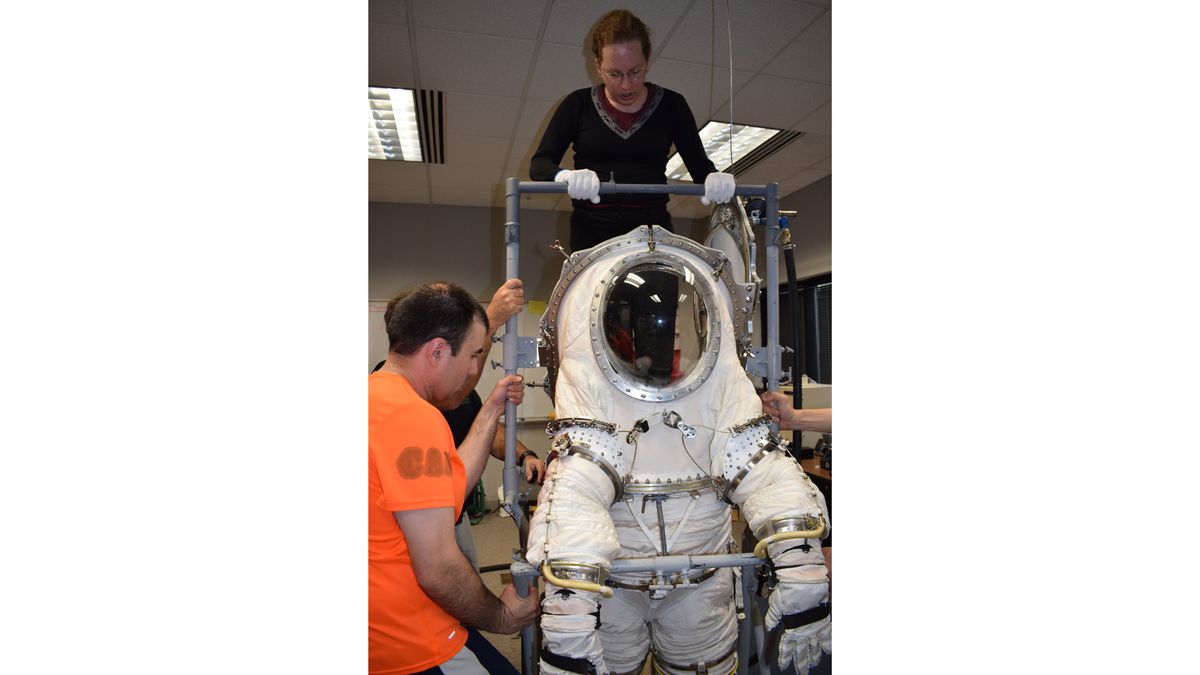 Spacesuit Simulation: What It's Like to Wear an Astronaut's Outfit | Space
