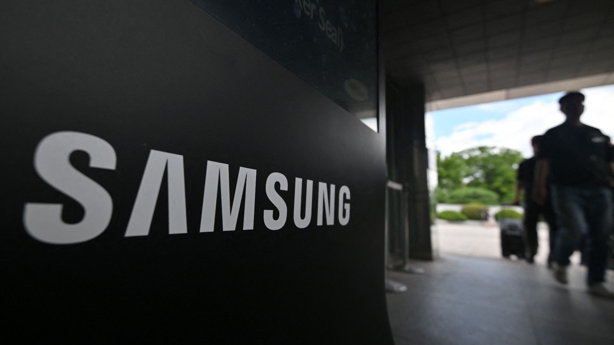 Samsung tipped to unveil first-ever bone-conduction headphones at ...