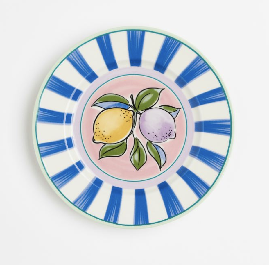 Decorating with plates has re-emerged as a design trend | Livingetc